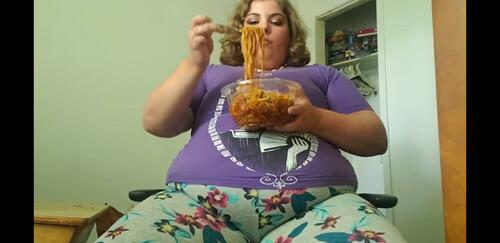 Stuffed Belly Play :) - Video Clips - Stuffing/Eating - Curvage