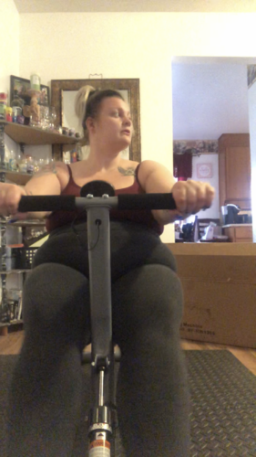 Shake and squeeze that belly - Video Clips - General - Curvage