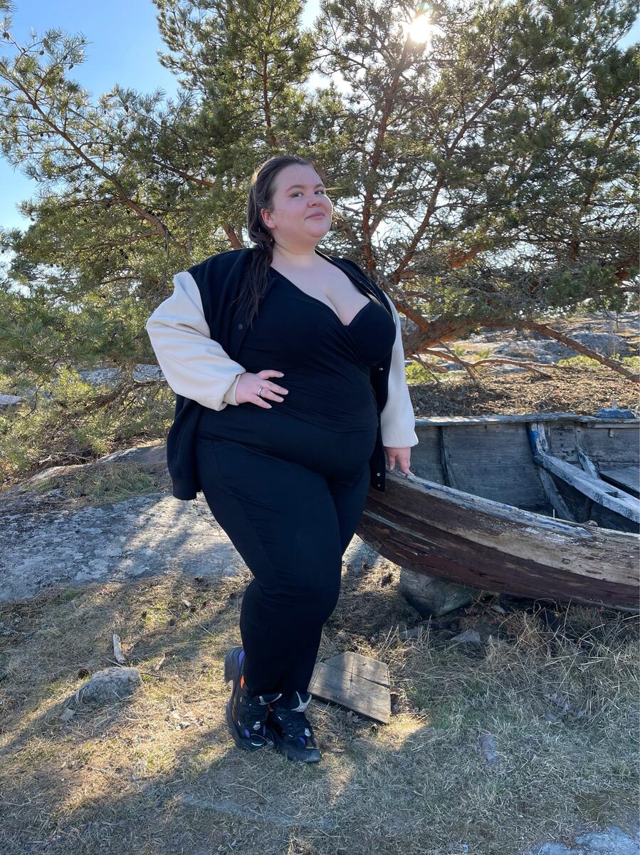 97CF8759-648C-42F2-AFE9-7E9D6DD713BB.jpeg - Female Members - Curvage