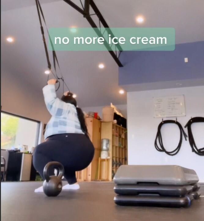 Lesv2000 Plus Size Model on tiktok - Plus-Size Models - Curvage