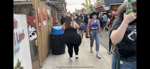 SALE! Fair food Try out! - Video Clips - Stuffing/Eating - Curvage